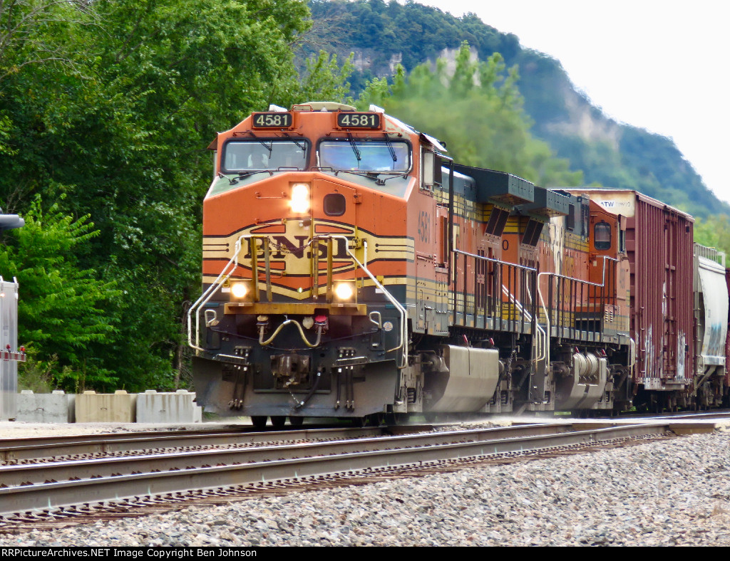 BNSF 4581